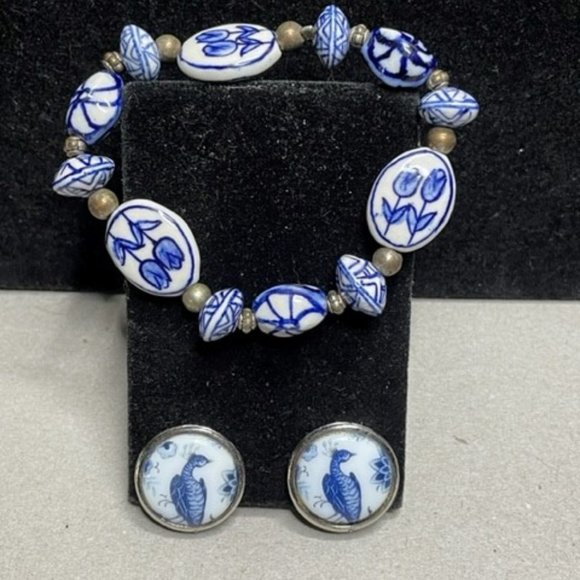 Delft Pottery | Jewelry | Delft Pottery Paradise Birds Clip On Earrings ...